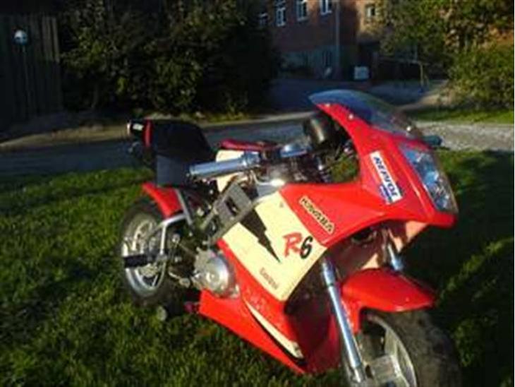 MiniBike Honda R6 mini (solgt) - 2007 - -> speedo og omdrejningstælle...