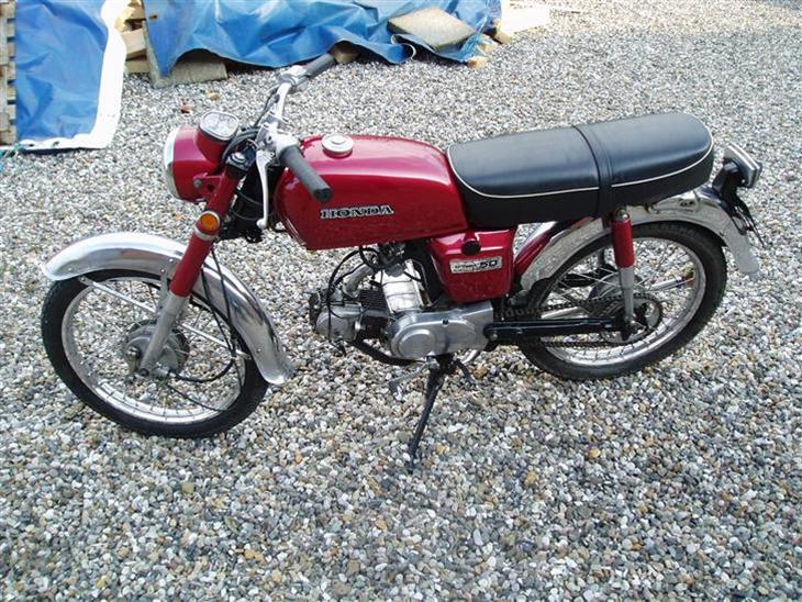 Honda CD50 - 1978 - Mangler stadigvæk nogle småti...
