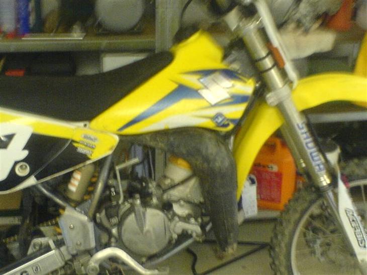 Suzuki rm 85 - 2008 - den køre godt og den er sku i...