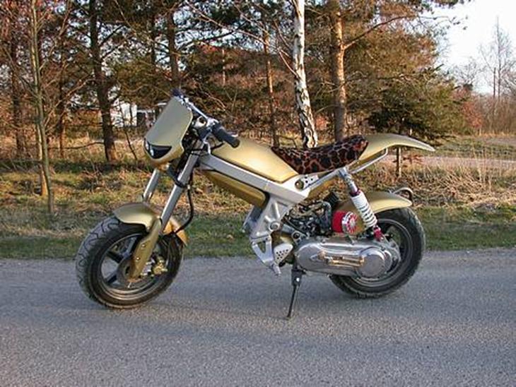 Suzuki Street Magic - 2000