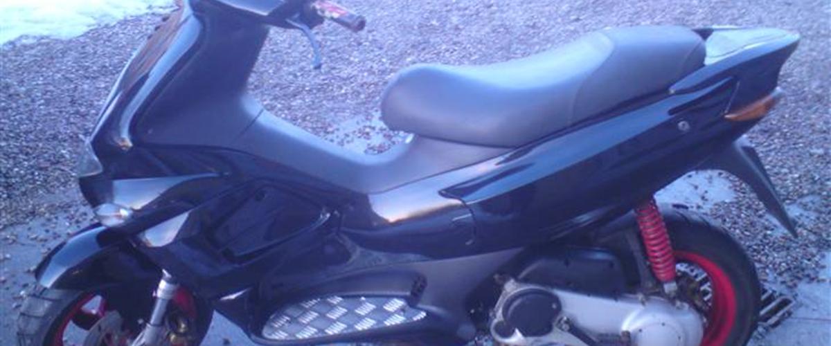 Gilera runner AC DD - 2006 - 12 liter benzintank 1.7 lite...