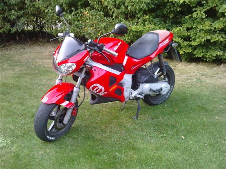 Gilera DNA 50 - 2002 - Tørvægt 101 kg. dejlig scoot...