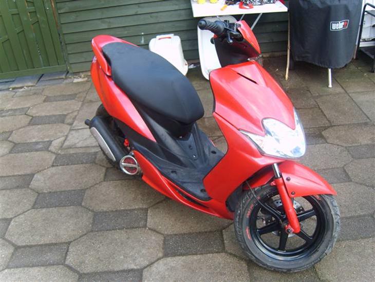 Yamaha Jog R - 2005 - Fed scooter