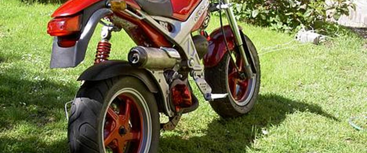 Suzuki street magic - 1999 - Får snart flere billeder.