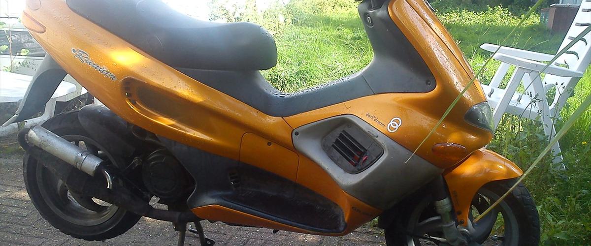 Gilera Runner LC Dark Dream - 2000 - Ja den står næsten standart,