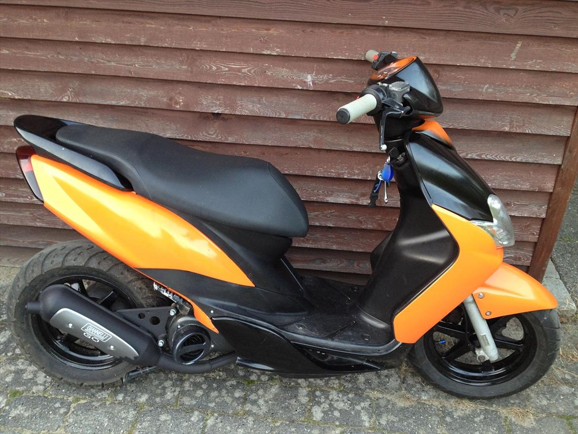Yamaha jog r - Billeder af scootere - Uploaded af Mads A