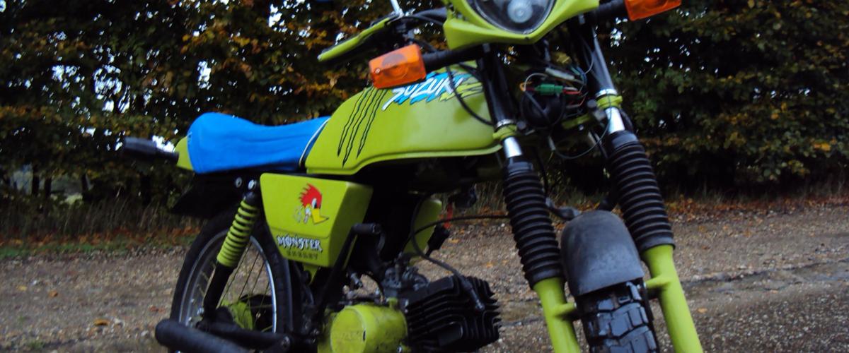 Suzuki dm50 samurai special - 1994 - god begynder eller pige knall...