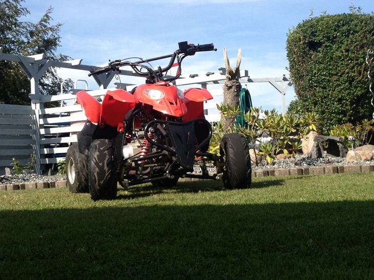Honda ATV 100cc - 2012 - Ved ikke så meget om den da v...