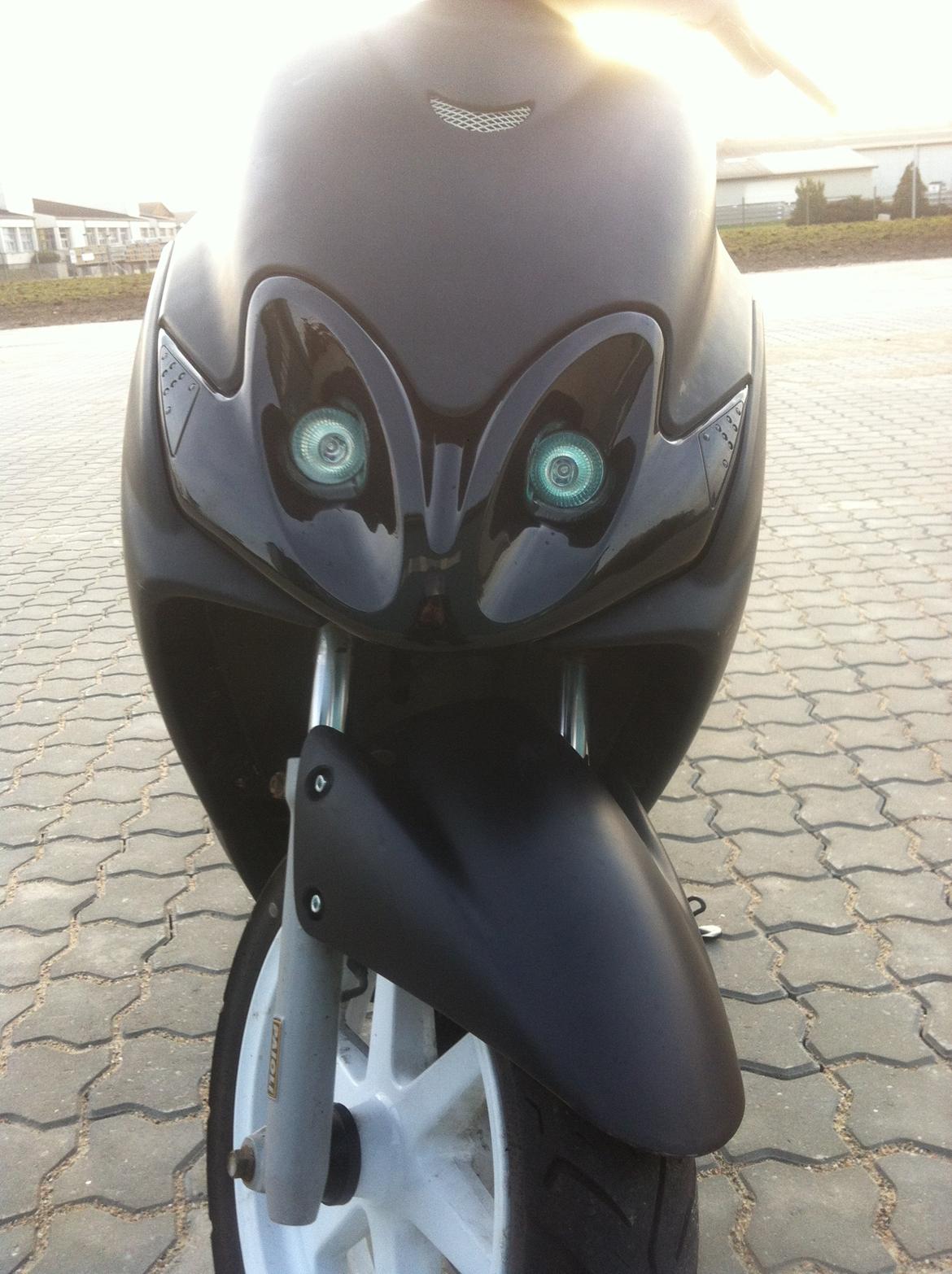 Yamaha Jog R ''Sorte Svin'' - Billeder af scootere - Uploaded af ...