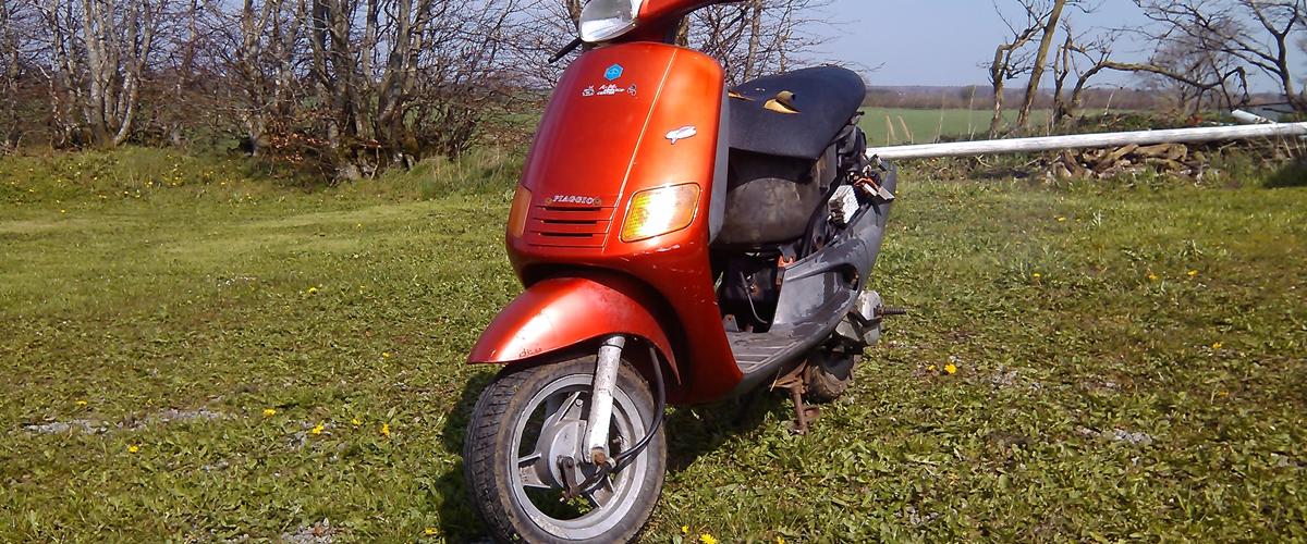 Piaggio zip - 1995 - den er en 45 zip som har ståe...