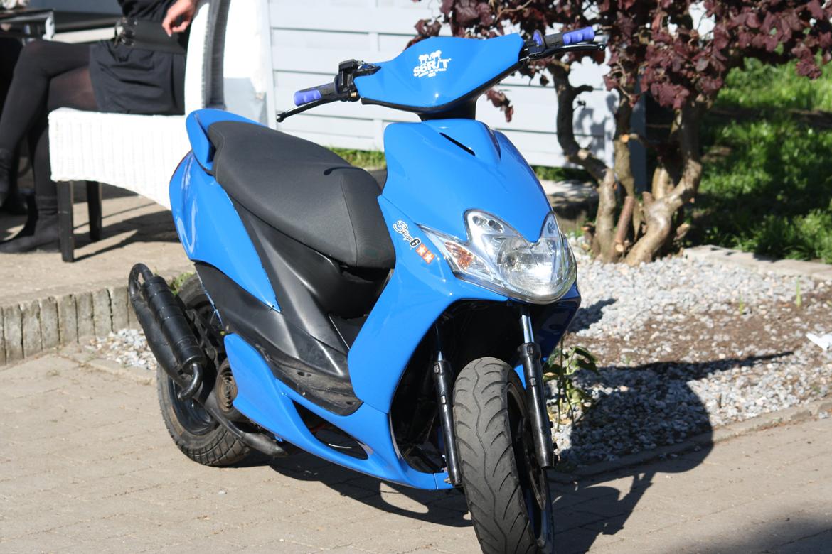 Yamaha JOG R - Billeder af scootere - Uploaded af Steven P