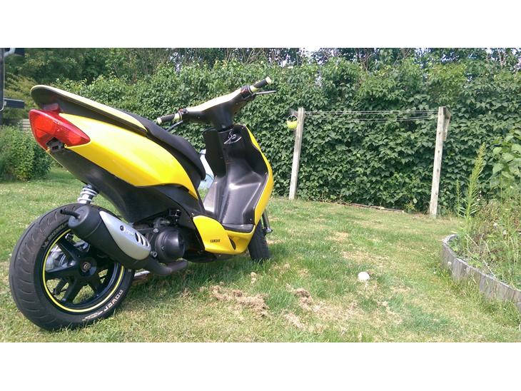 Yamaha Jog R AC - 2006 - •Maskinen er nyrenoveret og...