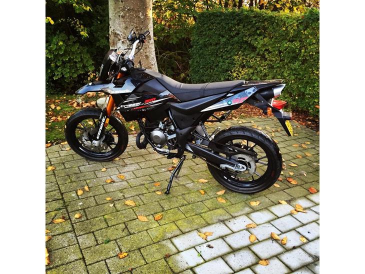 Generic trigger sm 50 - 2014 - Super fin knallert, virkelig ...