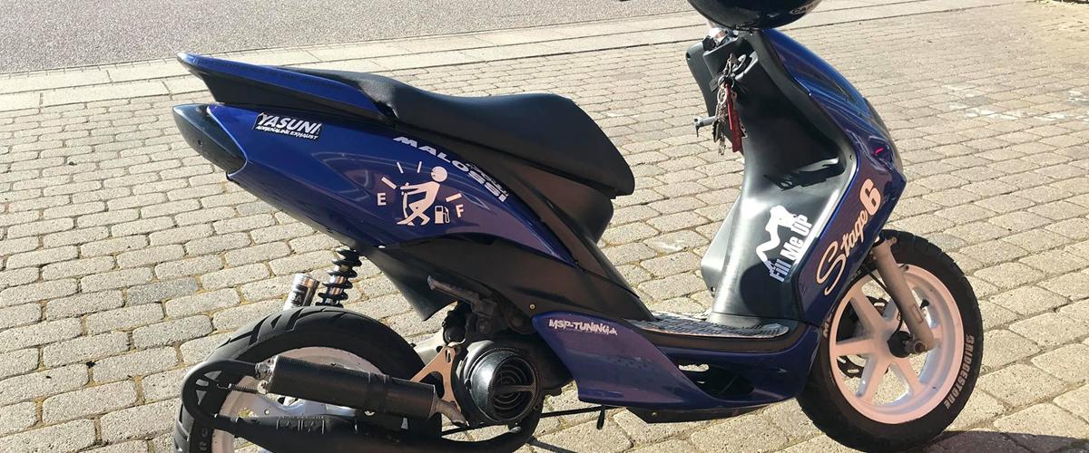 Yamaha Jog r - 2010 - På nogle billeder er der mont...