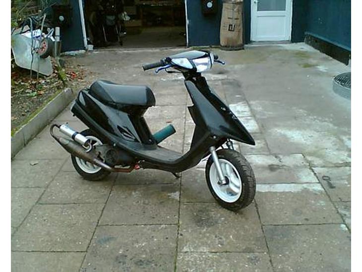 Yamaha jog as evo byttet - 1995 - bygger lyhnet 2 sammen med mo...