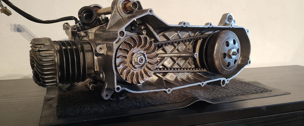 SOLGT Nyrenoveret Yamaha Jog r motor 50cc med racing krumtap og euro 2 ...