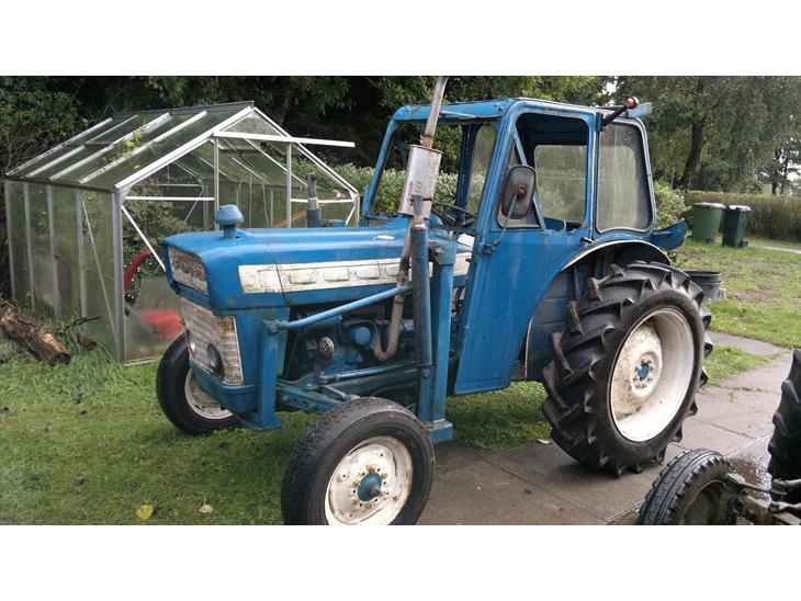 Ford 2000 - 1966 - Blev købt d.21-9 2011. skal l...