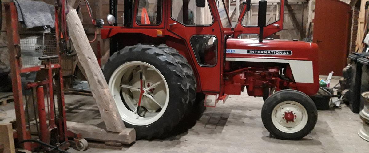 International Harvester 444 - 1971 - Renoveret IH 444: Købt augu...