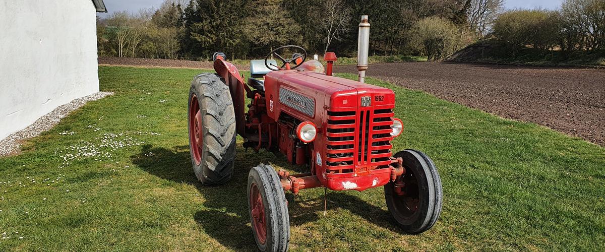 International Harvester B 275 Benzin - 1962 - Traktoren er en jeg har ...