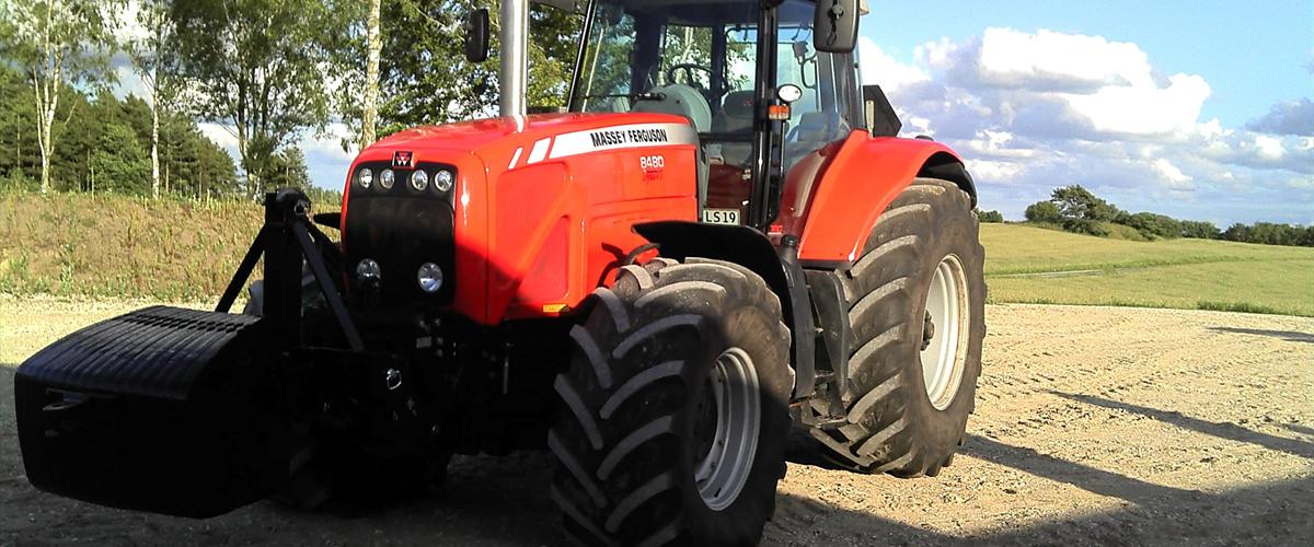 Massey Ferguson 8480 - 2009 - den køre med en horsch 6m sås...